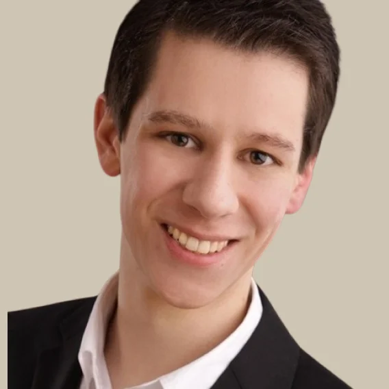 Jan-Mathis Schnurr - Avenga